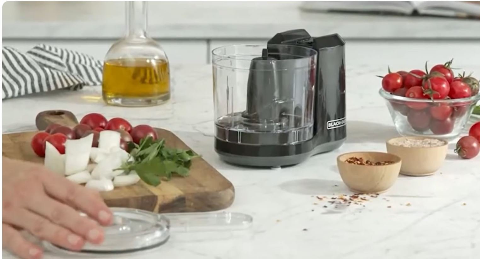 Food Processor vs. Chopper vs. Blender: Which One Should You Buy?